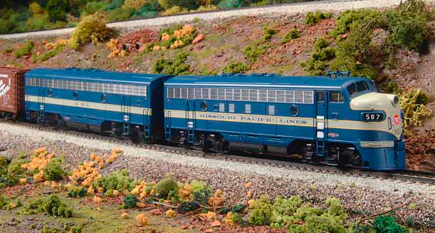 S F7, F7B set Diesel Locomotives - NASG