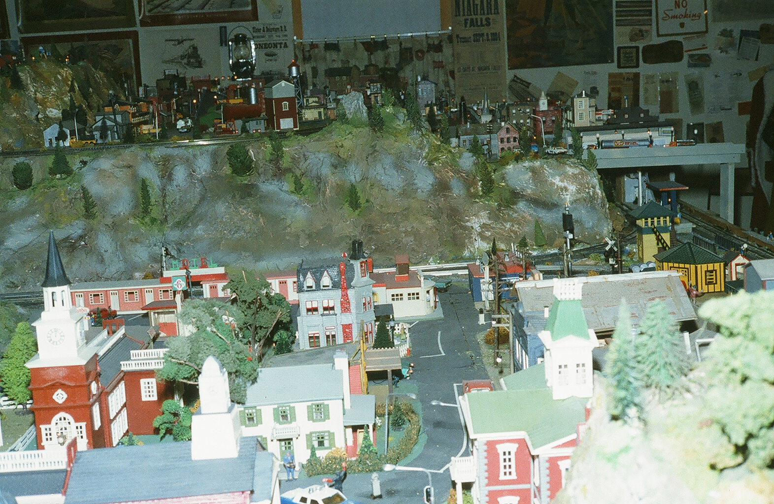 Former Layout by Bruce Manson (d) - NASG